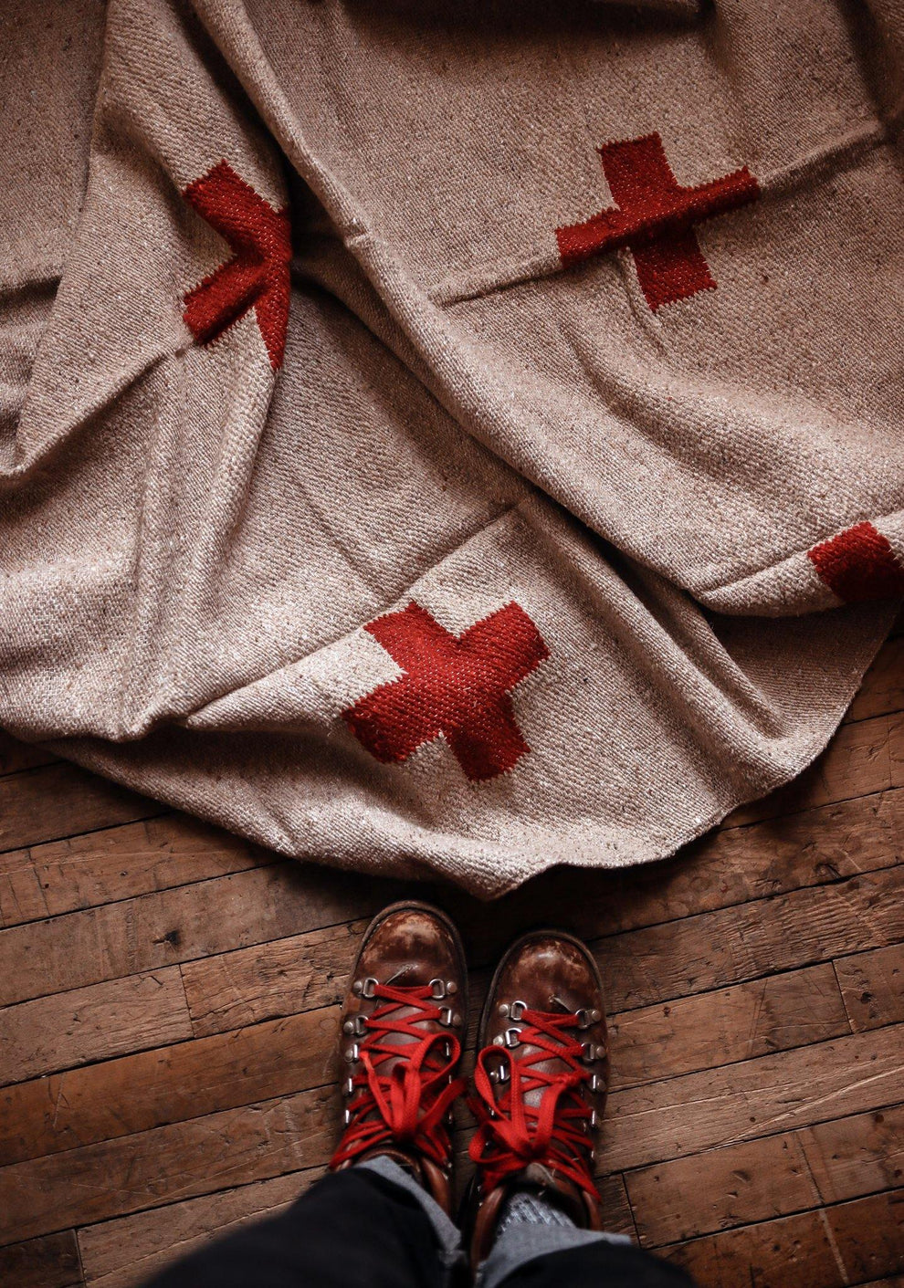 Swiss Cross Woven Blanket – Elevation Goods